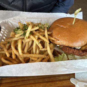 47 HILLS BREWING COMPANY - Updated August 2024 - 432 Photos & 306 ...