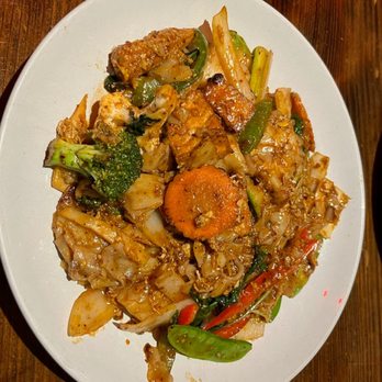 MOON THAI & JAPANESE - Updated May 2025 - 675 Photos & 575 Reviews ...