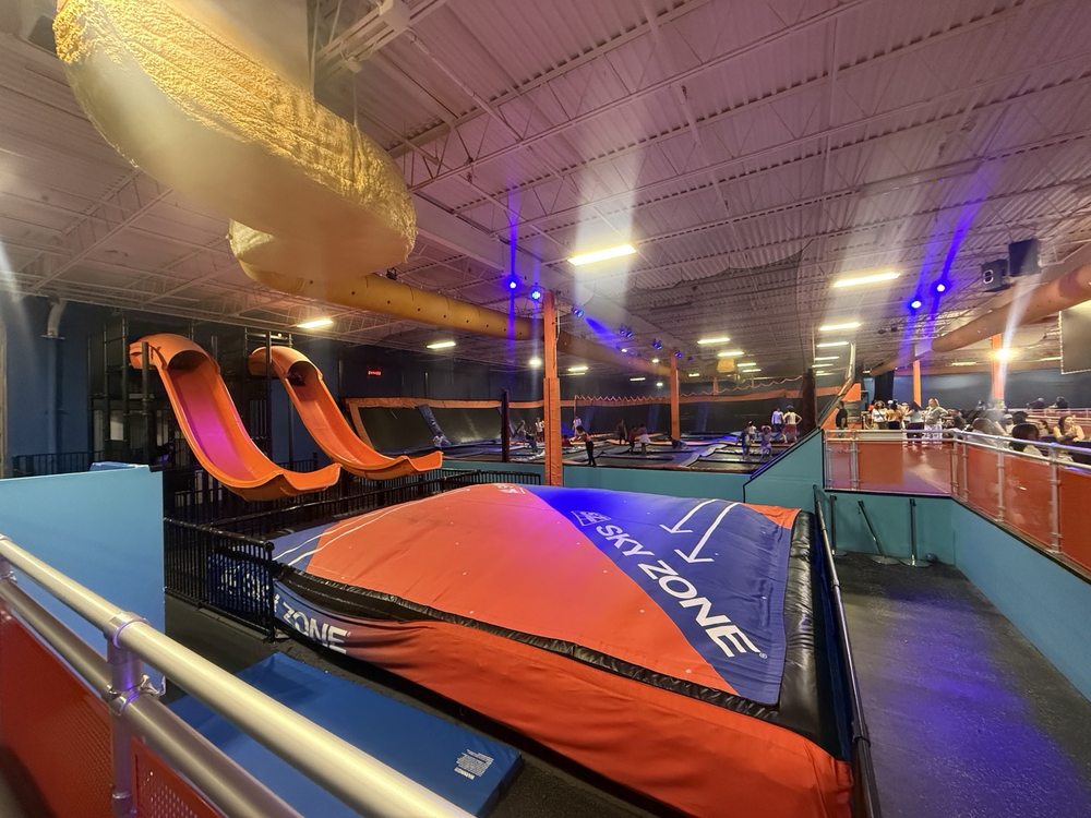 SKY ZONE TRAMPOLINE PARK - Updated October 2025 - 53 Photos & 119 ...