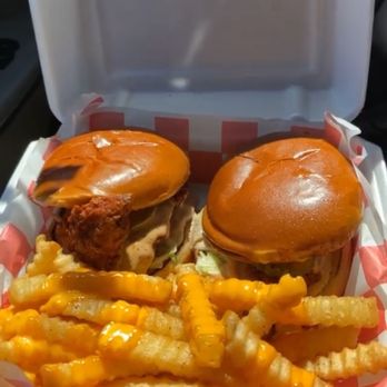 MAIN BIRD HOT CHICKEN - SUGAR LAND - Updated January 2025 - 51 Photos ...