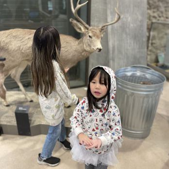 STONE BARN NATURE CENTER DEUKMEJIAN WILDERNESS PARK - Updated October ...