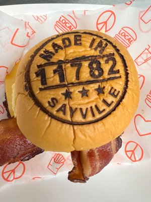 LOCAL BURGER - SAYVILLE - Updated June 2025 - 40 Photos & 17 Reviews ...