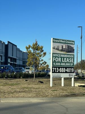 NELLIS AUCTION - Updated October 2024 - 14 Photos & 28 Reviews - 3615 Grand Pkwy, Katy, Texas ...