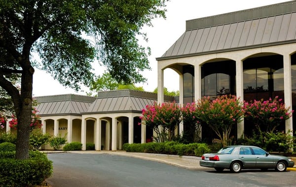 HELEN HALL LIBRARY - Updated April 2026 - 43 Photos & 30 Reviews - 100 ...