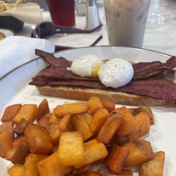 DELISH SISTERS - Updated January 2025 - 54 Photos & 34 Reviews - 389 ...