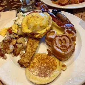 STORYTELLERS CAFE - 2332 Photos & 1499 Reviews - 1600 S Disneyland Dr ...