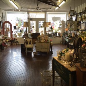 REGAL & WEST BEND FACTORY OUTLET - Updated November 2025 - 1100 Schmidt ...