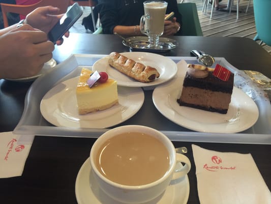 BAKERY - Updated December 2024 - Maxims Genting Hotel Lobby, Genting ...