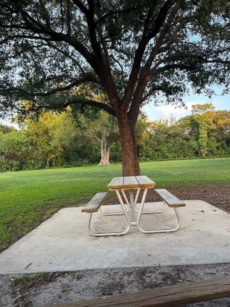 VETERANS PARK COMMUNITY CENTER - Updated December 2025 - 24 Photos & 13 ...