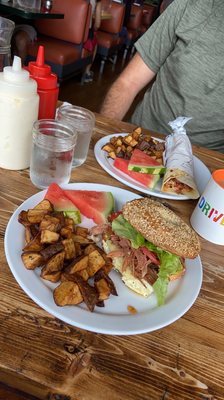 CAFÉ L’INNOCENT - Updated July 2024 - 60 Photos & 39 Reviews - 460 Rue ...