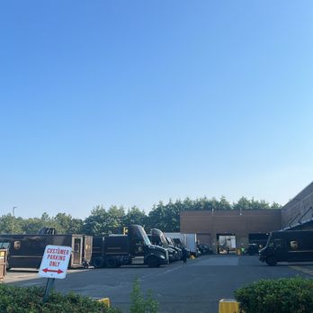 THE UPS STORE - Updated October 2025 - 17 Photos & 16 Reviews - 8 ...