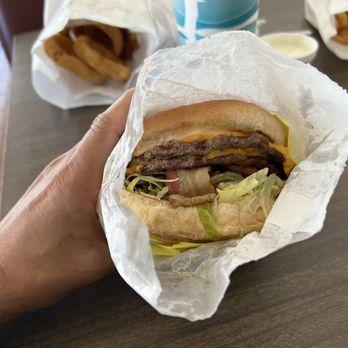 GEORGE’S DRIVE-IN - Updated February 2025 - 208 Photos & 457 Reviews ...