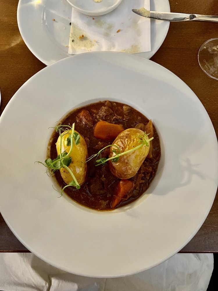 HOWIES - Updated December 2025 - 157 Photos & 71 Reviews - 29 Waterloo ...