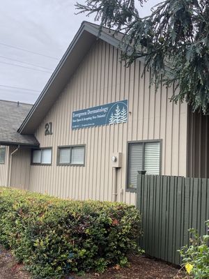 EVERGREEN DERMATOLOGY - Updated September 2025 - 11 Photos - 21 Hayden ...