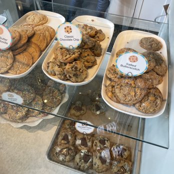 HELLO ROBIN - 1143 Photos & 826 Reviews - 522 19th Ave E, Seattle ...