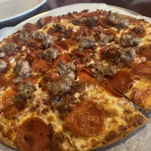 FARINACCI PIZZA - Updated October 2025 - 17 Photos & 82 Reviews - 9385 ...