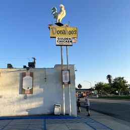 DONAHOO’S GOLDEN CHICKEN - Updated January 2026 - 568 Photos & 840 ...