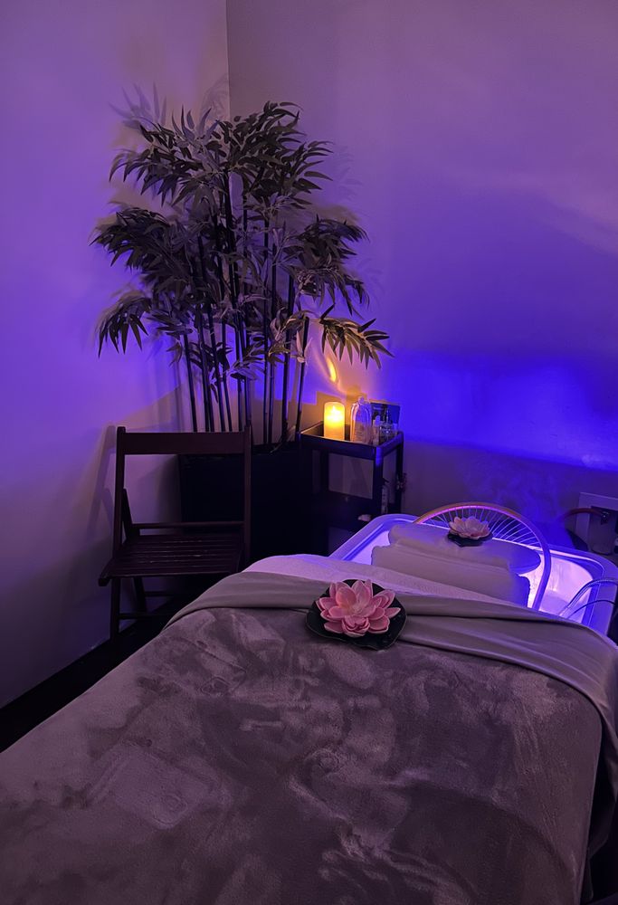 Tsunamii Head SPA Massage, Phoenix | Roadtrippers