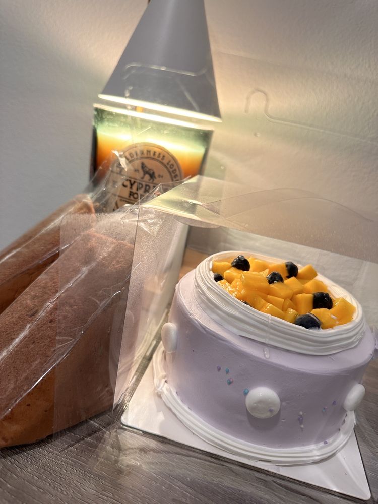 MOMO BAKERY - Updated August 2025 - 203 Photos & 84 Reviews - 127 E ...