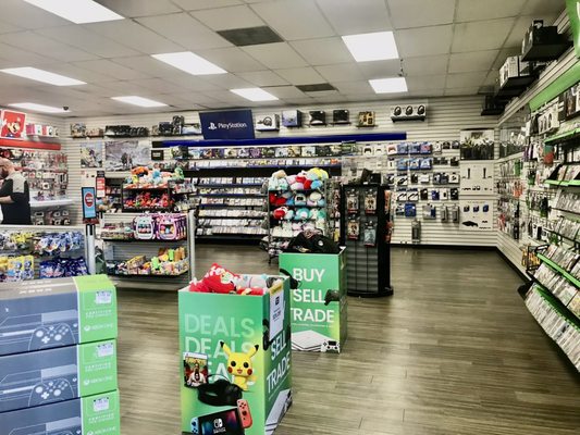 GAMESTOP - Updated August 2025 - 11 Photos & 33 Reviews - 16989 Valley ...