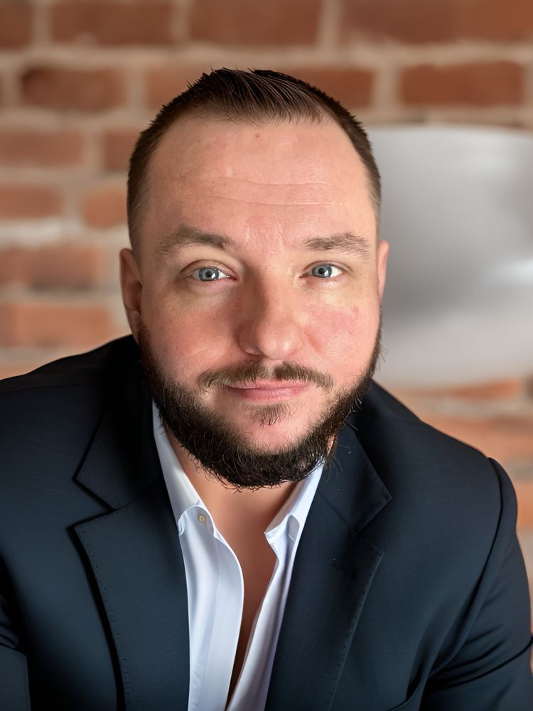 THOMAS SULLIVAN - LPT REALTY - 1400 S International Pkwy, Lake Mary ...