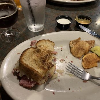 OLDE HICKORY TAP ROOM - Updated January 2025 - 262 Photos & 380 Reviews ...