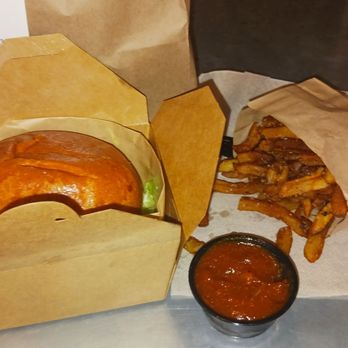 CLARK BURGER - Updated November 2024 - 296 Photos & 326 Reviews - 5906 ...