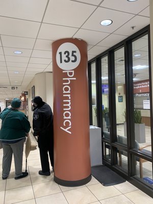 KAISER PERMANENTE WOODLAND HILLS MEDICAL CENTER - Updated 2024 - 227 ...