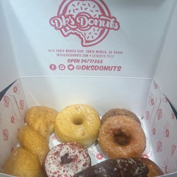 DK’S DONUTS & BAKERY - Updated September 2024 - 4416 Photos & 2521 ...