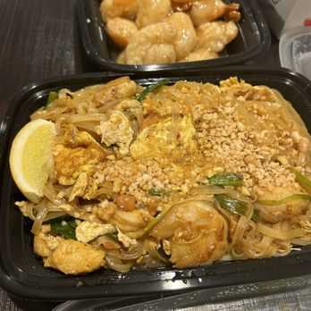 GOLDEN TREE RESTAURANT - Updated April 2024 - 354 Photos & 207 Reviews ...