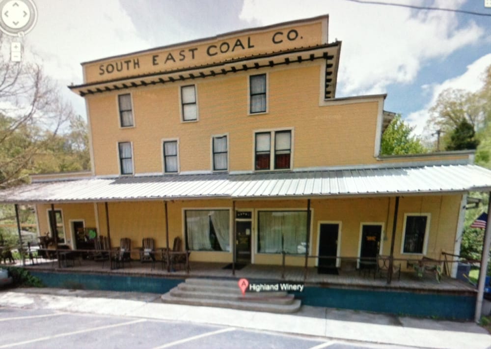 HIGHLAND WINERY - Updated December 2025 - 193 Seco Dr, Neon, Kentucky ...