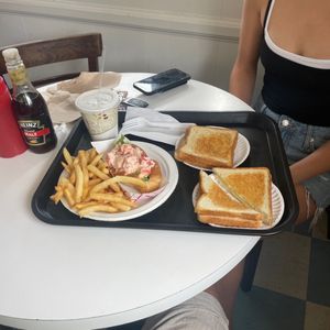 SURFSIDE CREAMERY - Updated December 2025 - 11 Photos - 26 Brock Ave ...