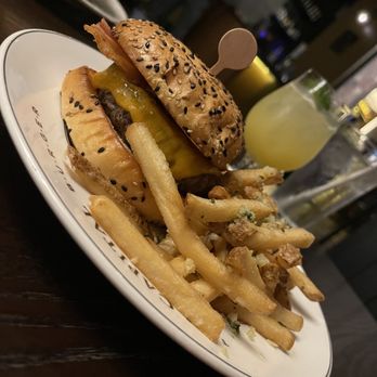 THE CAPITAL BURGER - Updated June 2024 - 276 Photos & 160 Reviews ...