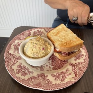 HUGS CAFE - 148 Photos & 183 Reviews - Salad - 224 E Virginia St ...