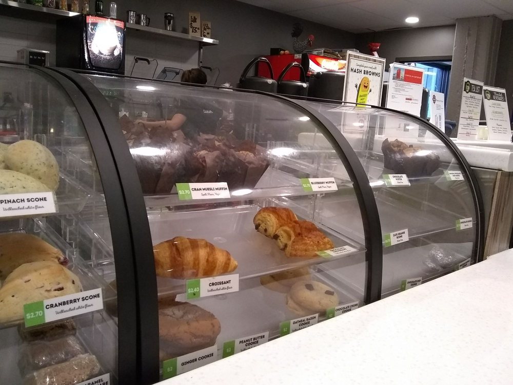 ROOSTERS - Updated March 2025 - 15 Photos - 1125 Colonel By Drive ...