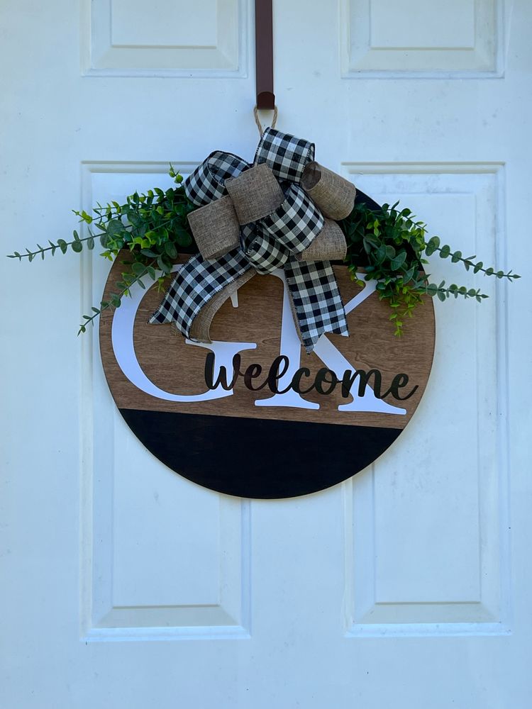 MANDEE’S CUSTOM CREATIONS - Updated August 2025 - 19 Photos - 331 Howard St, Millville, New ...