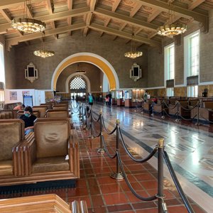UNION STATION - 2981 Photos & 865 Reviews - Train Stations - 800 N ...