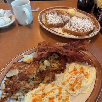 CAPITOL DINER - Updated December 2025 - 236 Photos & 408 Reviews - 800 ...