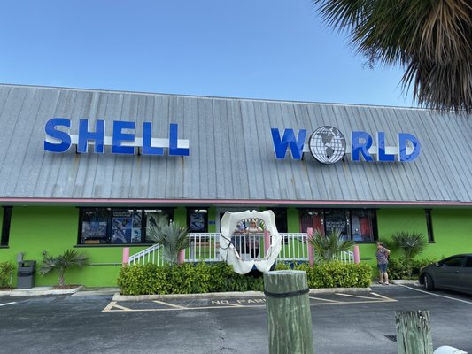SHELL WORLD - 152 Photos & 88 Reviews - 97600 Overseas Hwy, Key Largo ...
