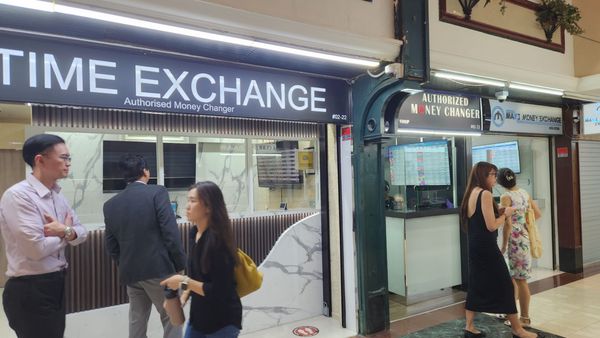 ARCADE MONEY CHANGERS - Updated December 2025 - 16 Photos - 11 Collyer ...