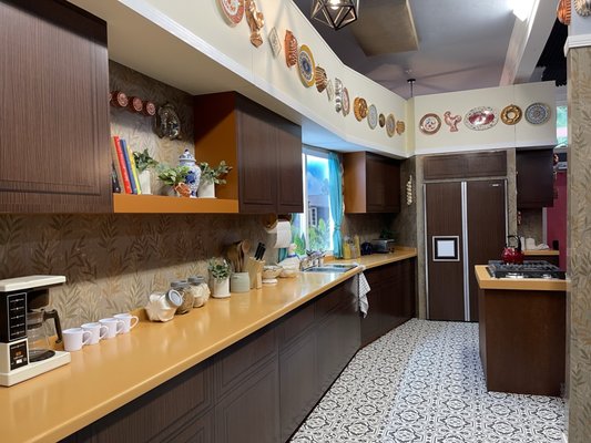 THE GOLDEN GIRLS KITCHEN - Updated August 2025 - 149 Photos & 36 ...