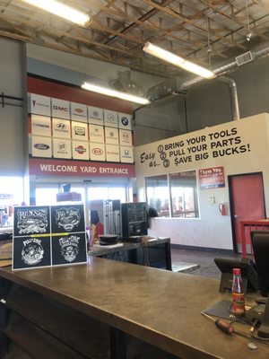 PULL N SAVE - GLENDALE - Updated December 2025 - 23 Photos & 40 Reviews ...