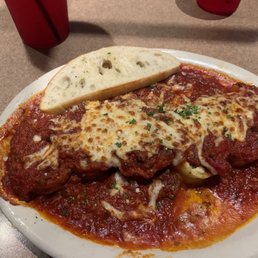 SALVATORIS AUTHENTIC ITALIAN EATERY - FORT WAYNE - Updated June 2024 ...