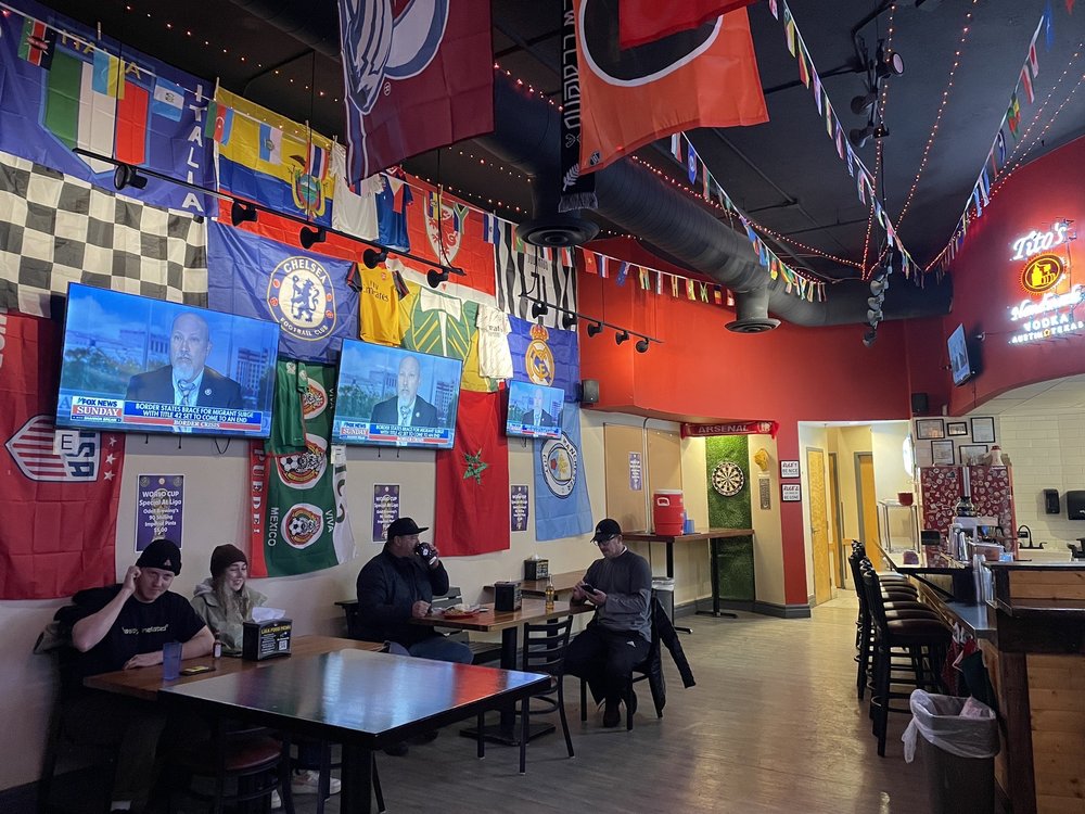 LIGA: INTERNATIONAL SPORTS BAR - Updated January 2026 - 10 Photos - 624 ...
