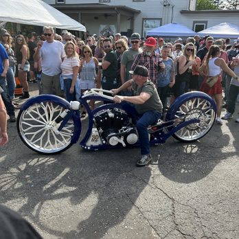 CRAZY TRAIN SALOON - Updated December 2025 - 10 Photos - 600 E Main St ...