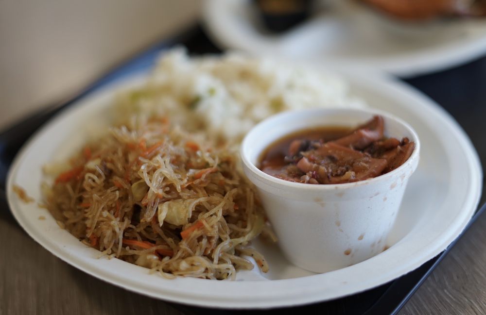 ABUHAN - Updated August 2025 - 32 Photos & 30 Reviews - 1258 S Highland ...