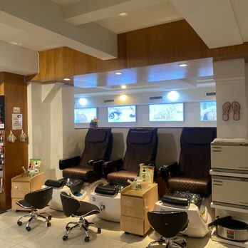 GOLDEN TREE NAILS & SPA - Updated January 2026 - 94 Photos & 291 ...