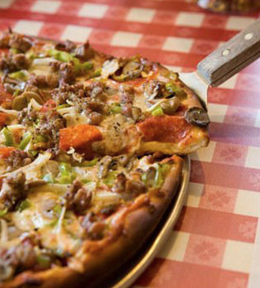 PINA PIZZA HOUSE - 247 Photos & 365 Reviews - 11102 Paramount Blvd ...