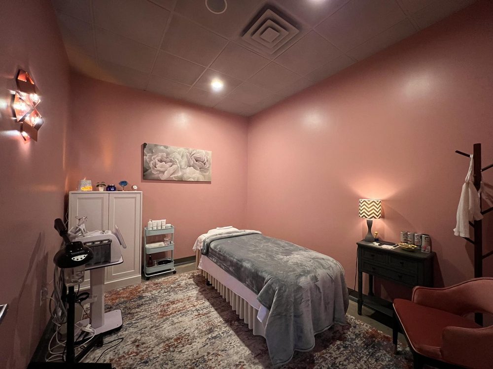 REFRESH MASSAGE - Updated October 2025 - 55 Photos & 92 Reviews - 2390 ...