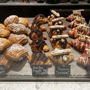 TRADESMAN COFFEE SHOP & LOUNGE - Updated July 2024 - 783 Photos & 369 ...